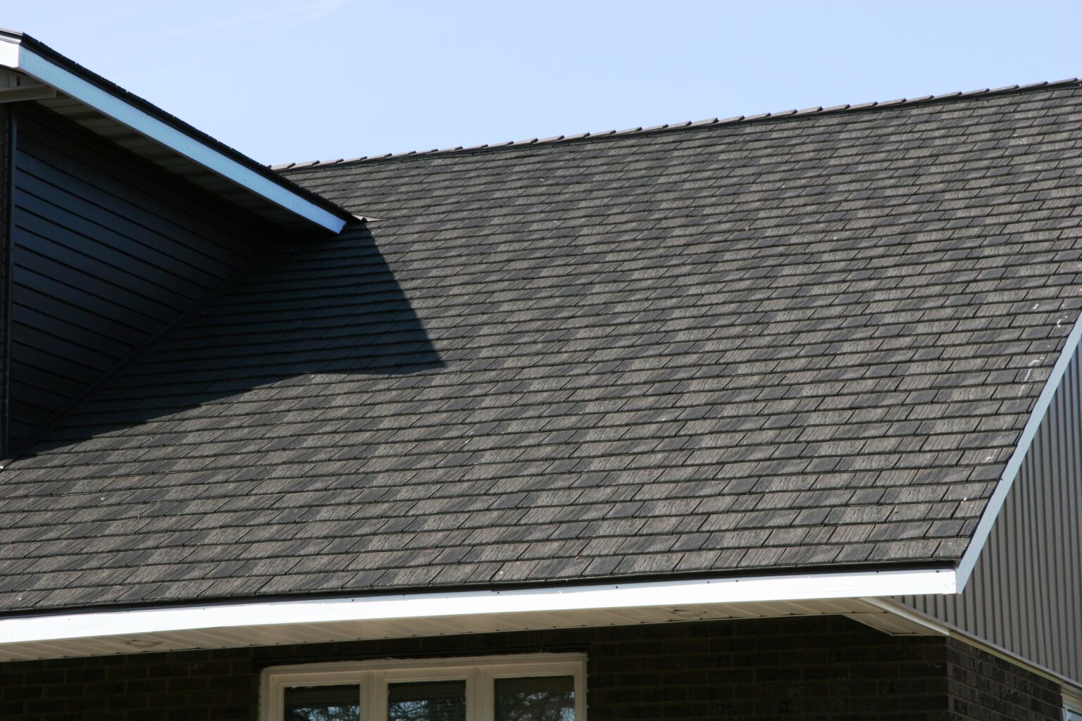 Durable Rubber Roofing Systems | Windsor-Essex Installers